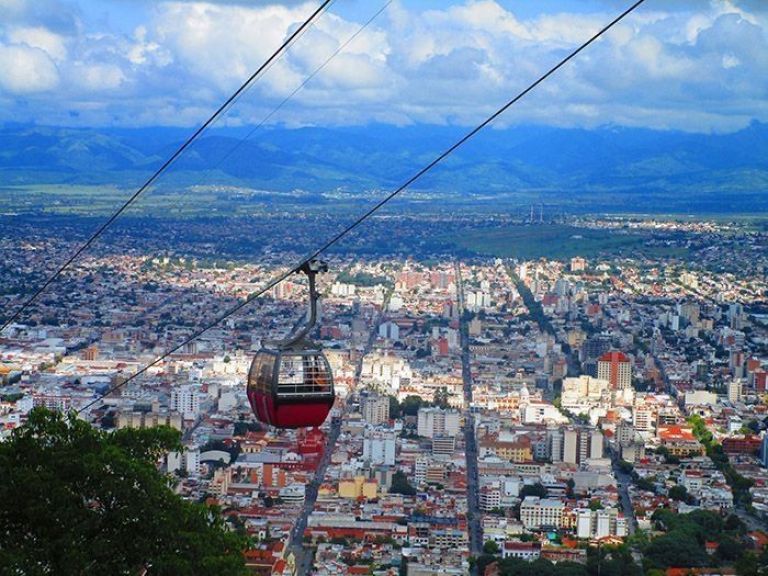 El Teleférico del Cerro San Bernardo cumple 35 años y lo celebra con ...