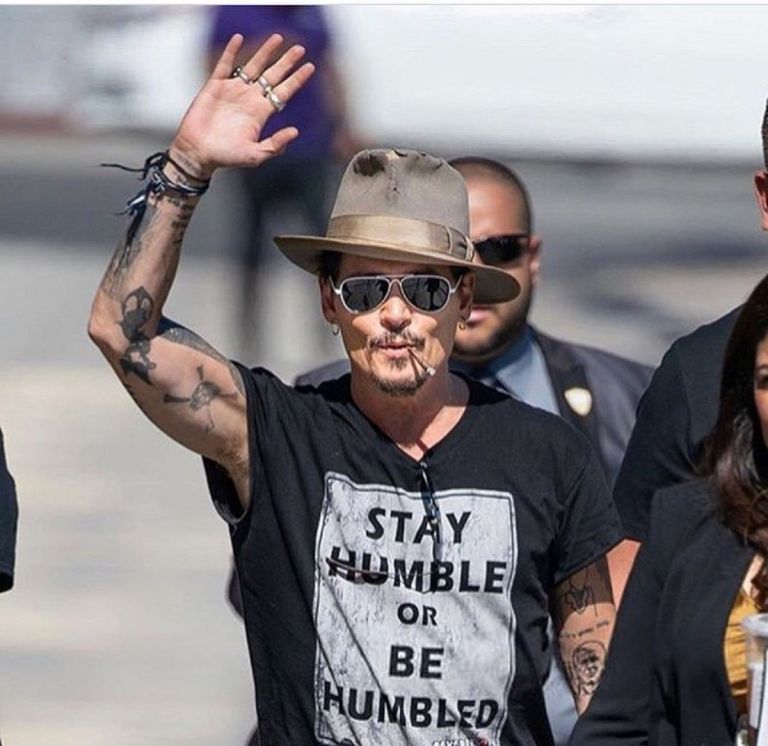 ¡Jhonny Deep tiene Instagram y las redes explotaron! Lo inauguró con un ...