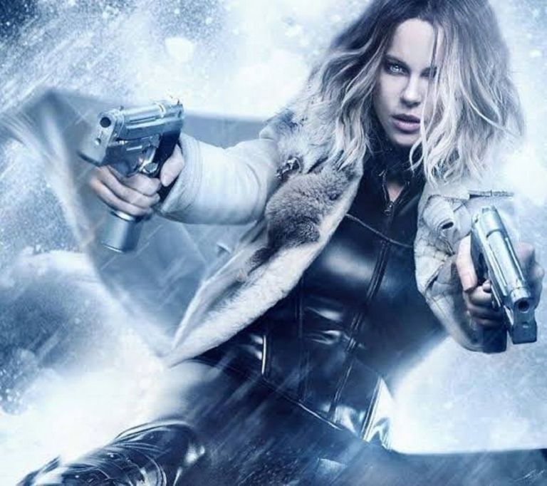 Duras críticas a Kate Beckinsale, la actriz de "Inframundo," por su ...